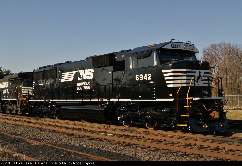 NS 6942